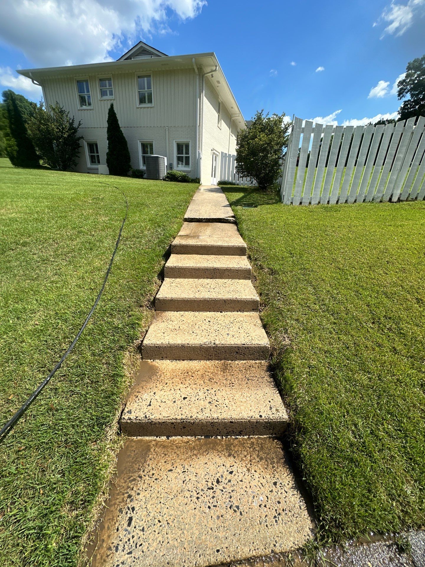 5 Star Concrete Walkway Cleaning in Charlotte NC 28270 - Lancaster Pro Wash